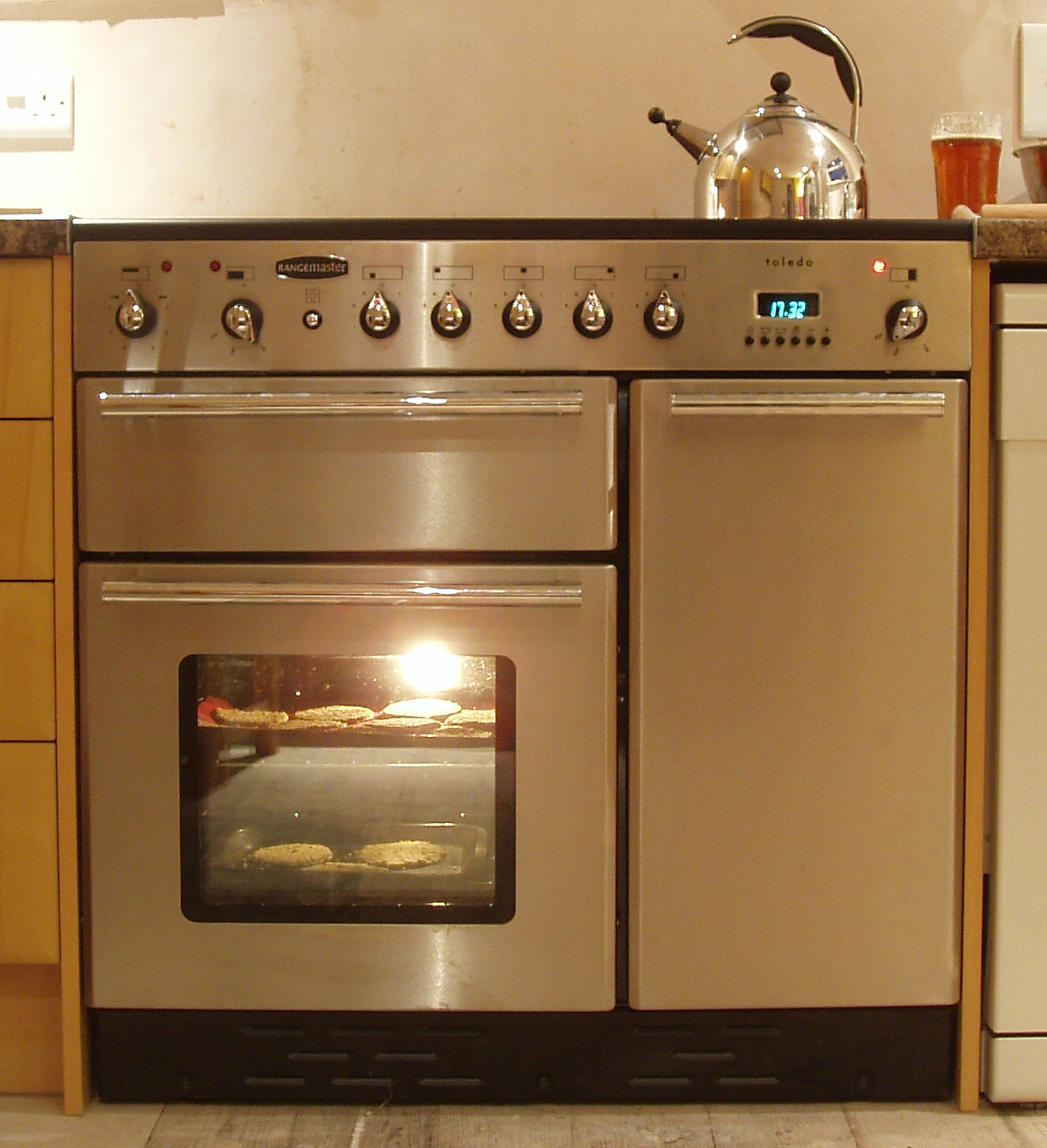 Oatcakes and Haggis Hunter